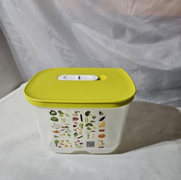 Tupperware | Kitchen | 34 Quart Tupperware Fridge Smart Vented | Poshmark
